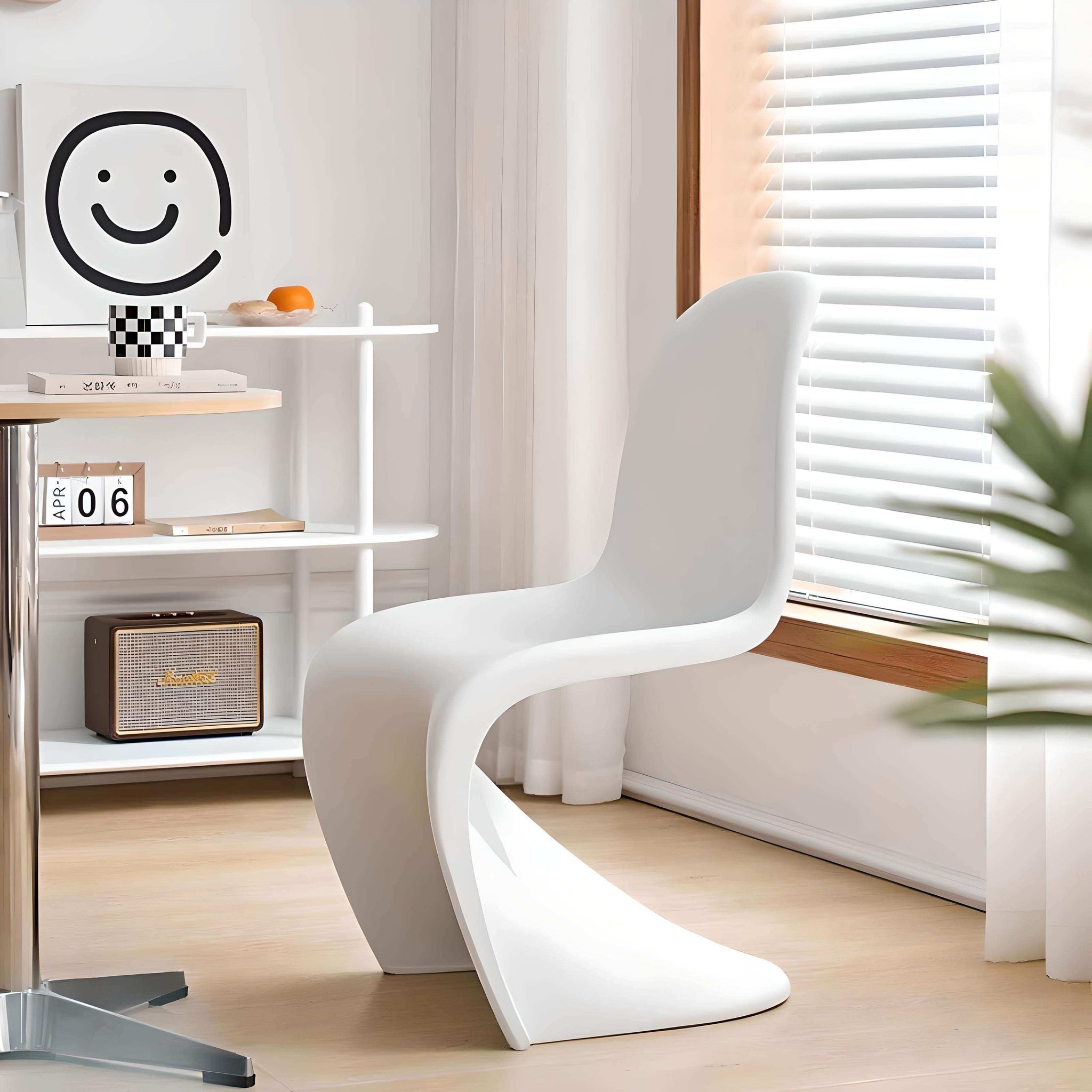 The Wavy Chair | PN Home